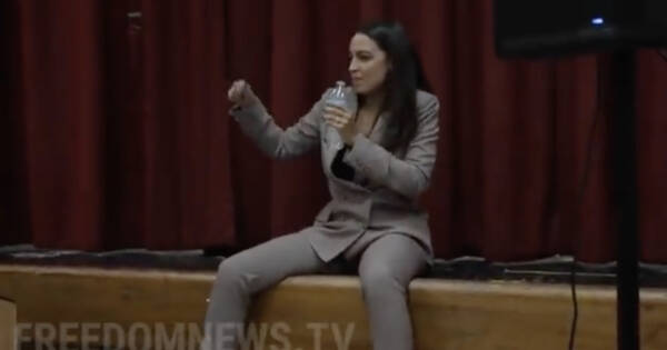 DANCING QUEENS: AOC Dances While Her Queens Constituents Scream at Her ...